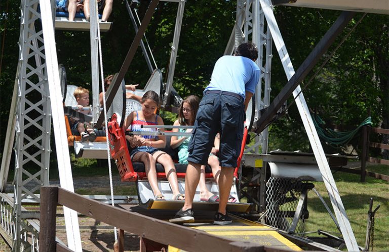 Amusement Rides - Enchanted Forest Water Safari